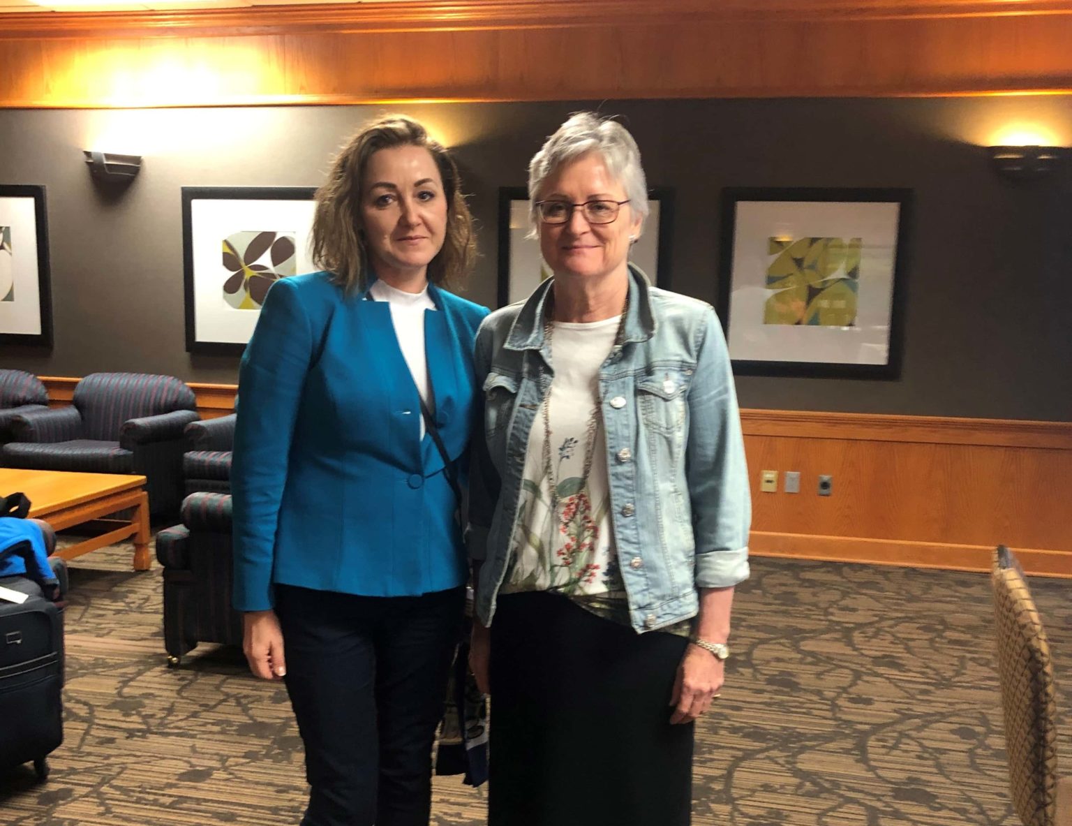 About Dr Carmen Munteanu | Female Plastic Surgeon Melbourne